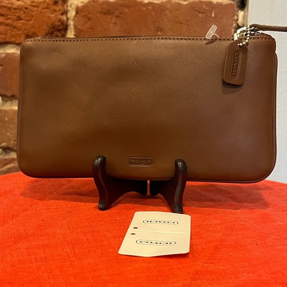 Coach | Bags | Vintage Coach 699 Small Flat Cosmetic Case Brown Leather ...